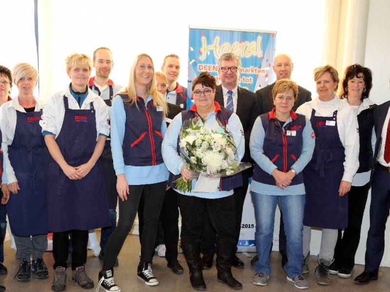 Paulien Plat-Groot 25 jaar werkzaam bij DEEN De Stient - Nieuw-Volendam
