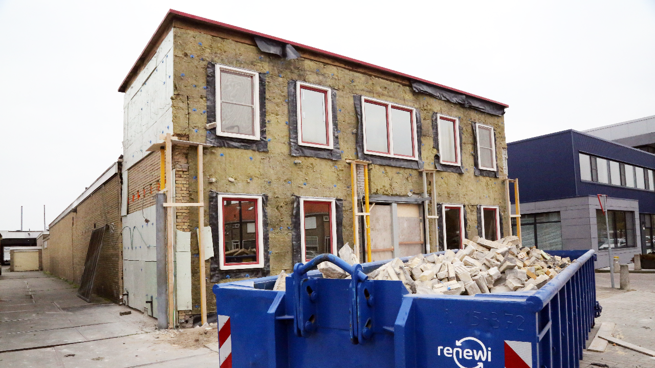 Metsel- en timmerbedrijf komen in de Hyacintenstraat - Nieuw-Volendam