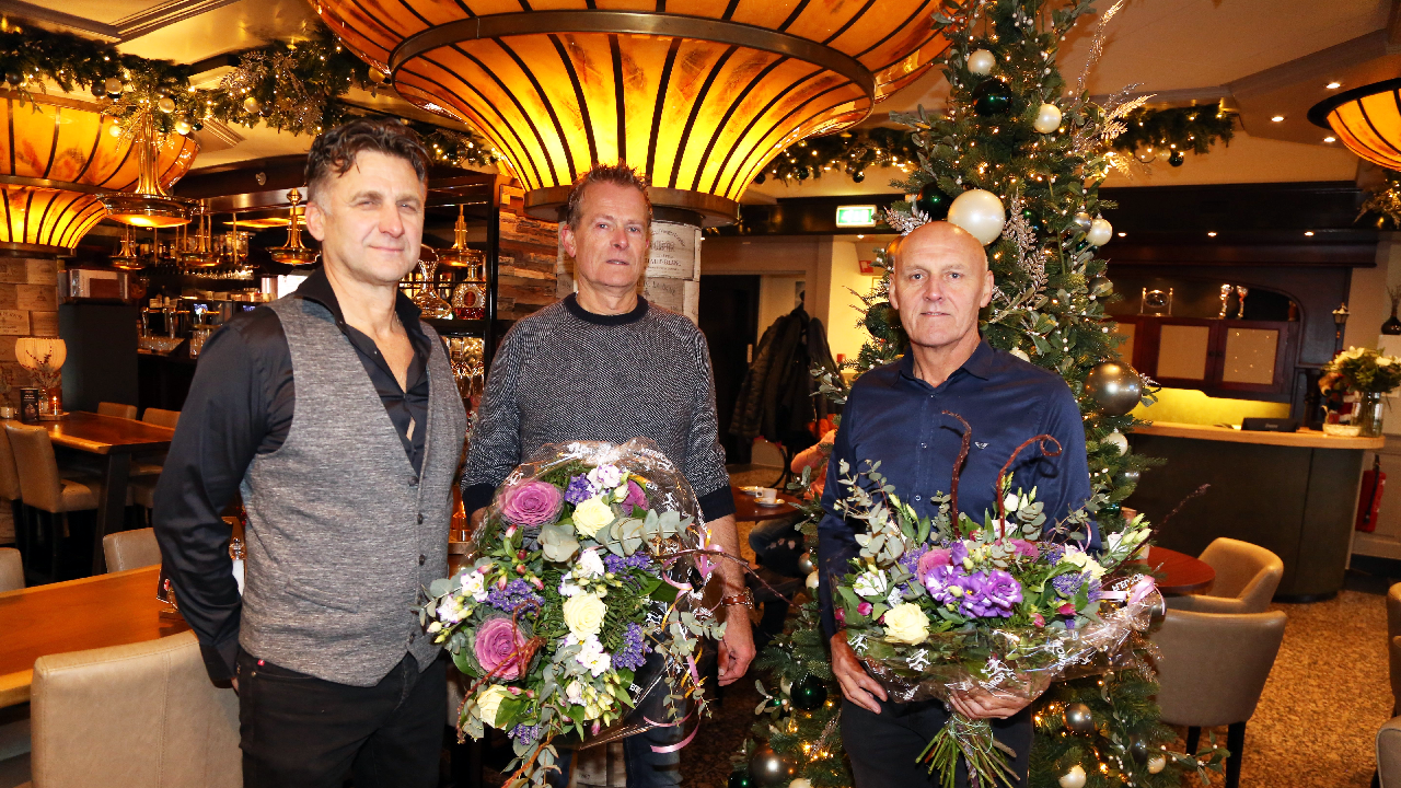 Piet Jonk en Jan Tol (Moos) 50 jaar tegelzetter - Nieuw-Volendam