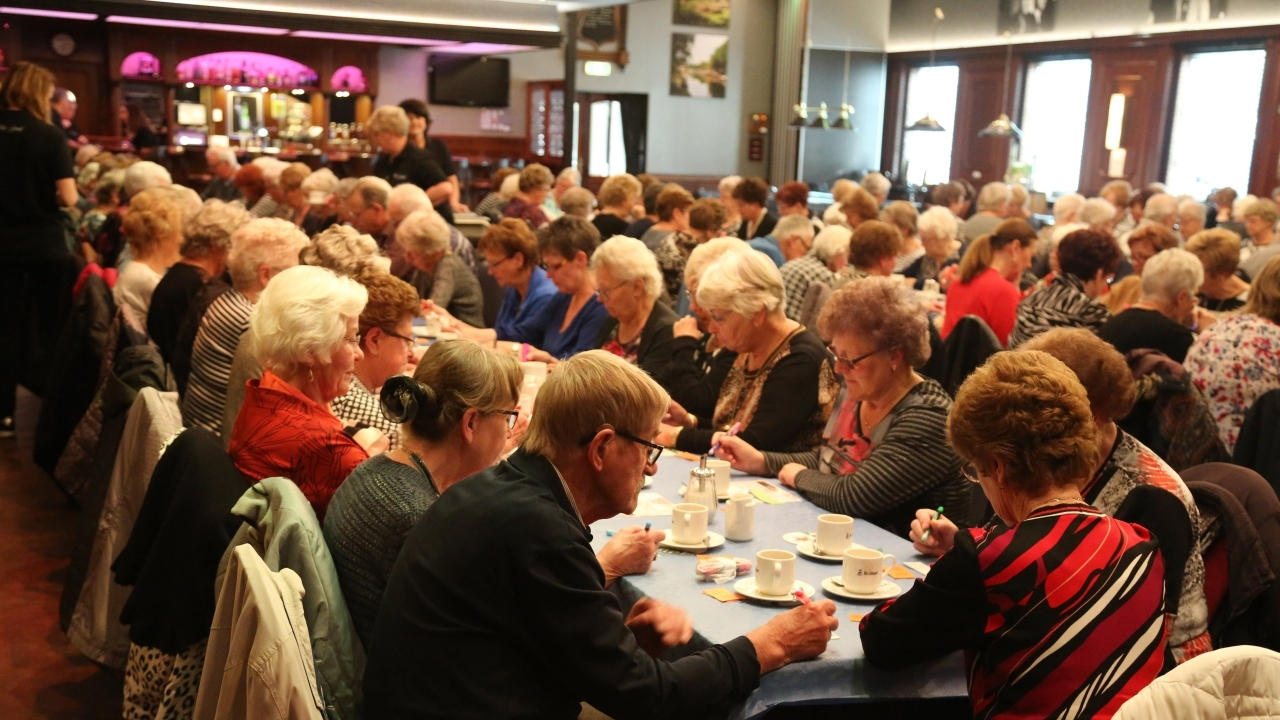 Presentatie van fiscalist Esther Bond tijdens Najaarsbijeenkomst KBO ...