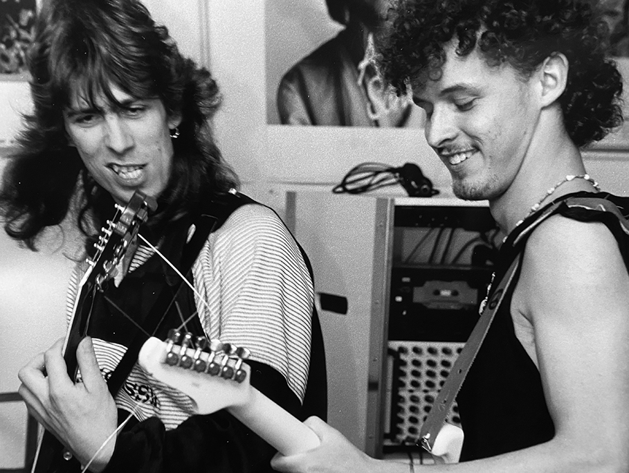 Kees Nor: loodgieter, one man band en regionale rockster - Nieuw-Volendam