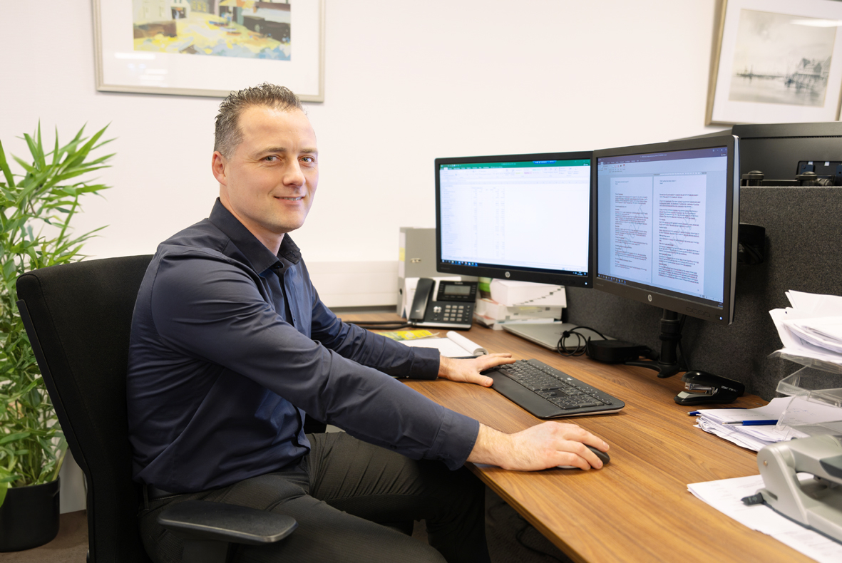 Van stukadoor naar accountant - Nieuw-Volendam