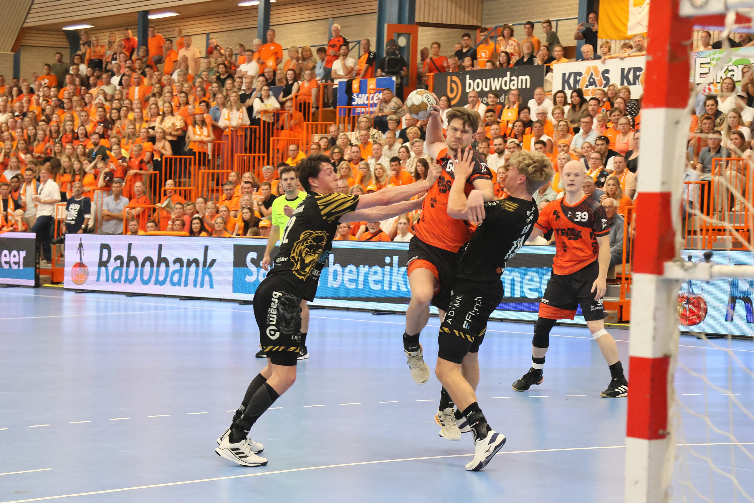 Handballers Volendam moeten nationale titel aan Aalsmeer laten - Nieuw ...