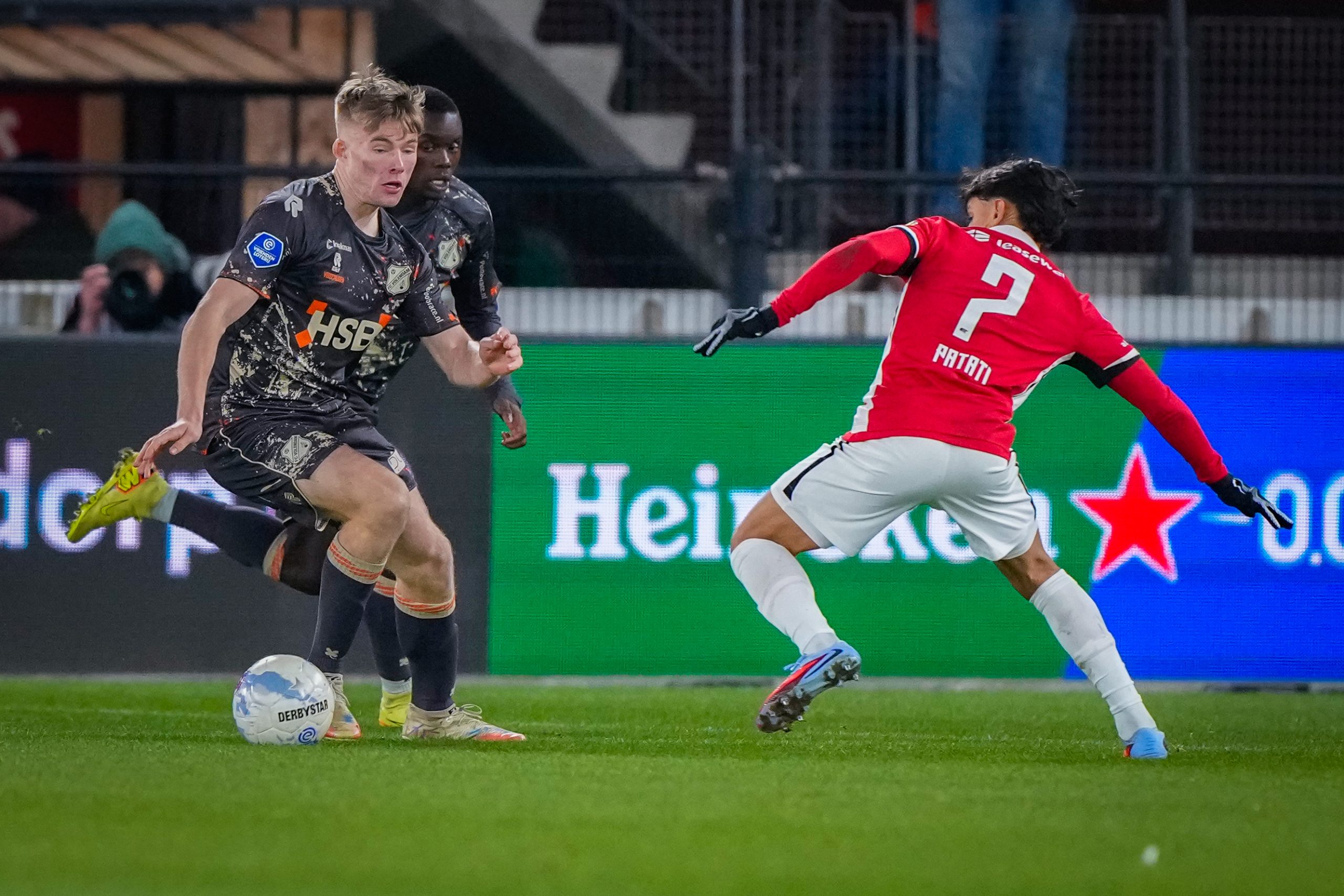 Talent keert terug naar huis: Tess Tuip sluit aan bij Volendam Dames ...