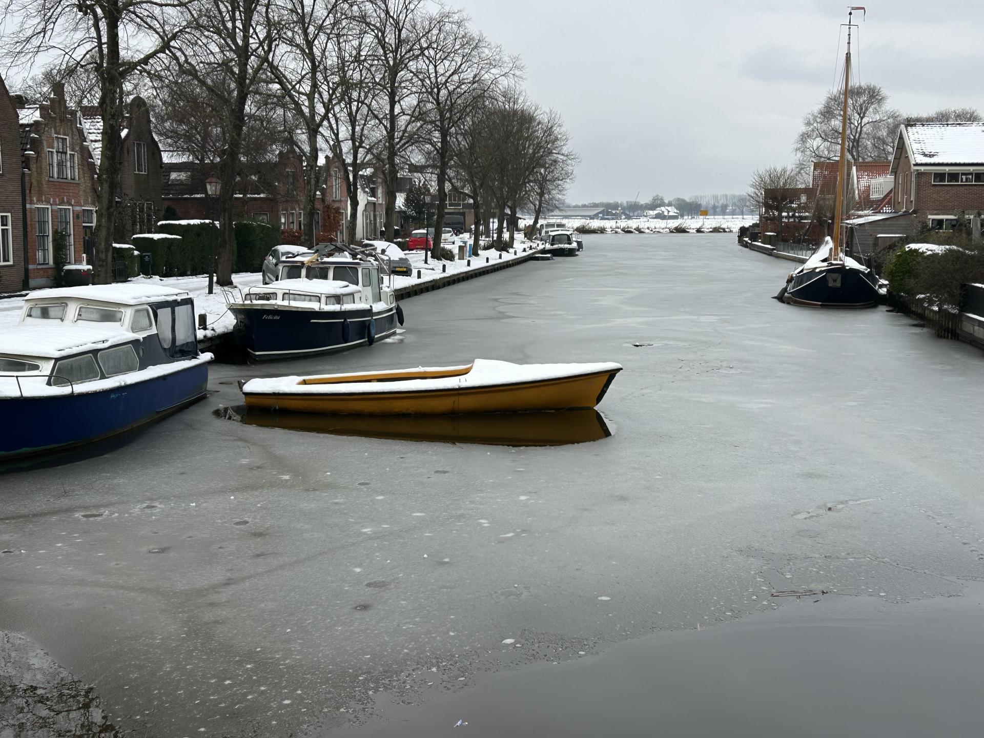 Boot los in haven Klein Westerbuiten Edam - Nieuw-Volendam