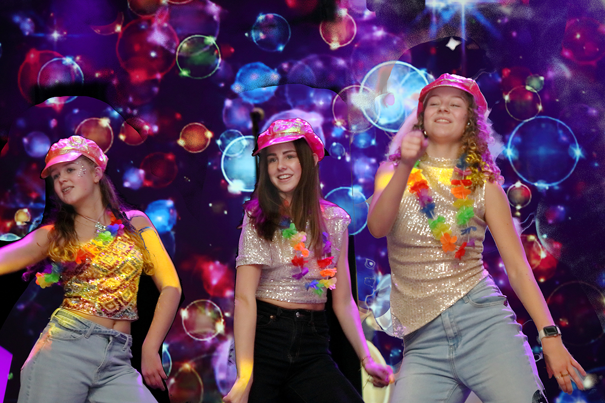 Muziek, polonaise en volle bak tijdens middag carnaval in PX - Nieuw ...