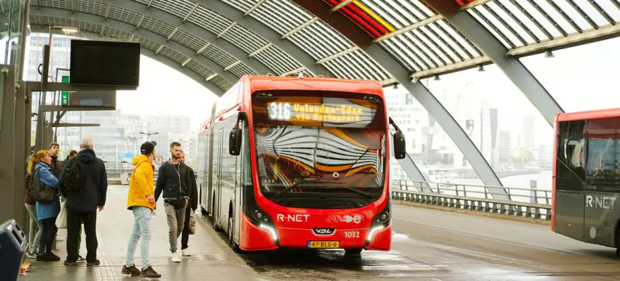Nieuwe buslijn 273 Volendam Amsterdam Sloterdijk - Nieuw-Volendam